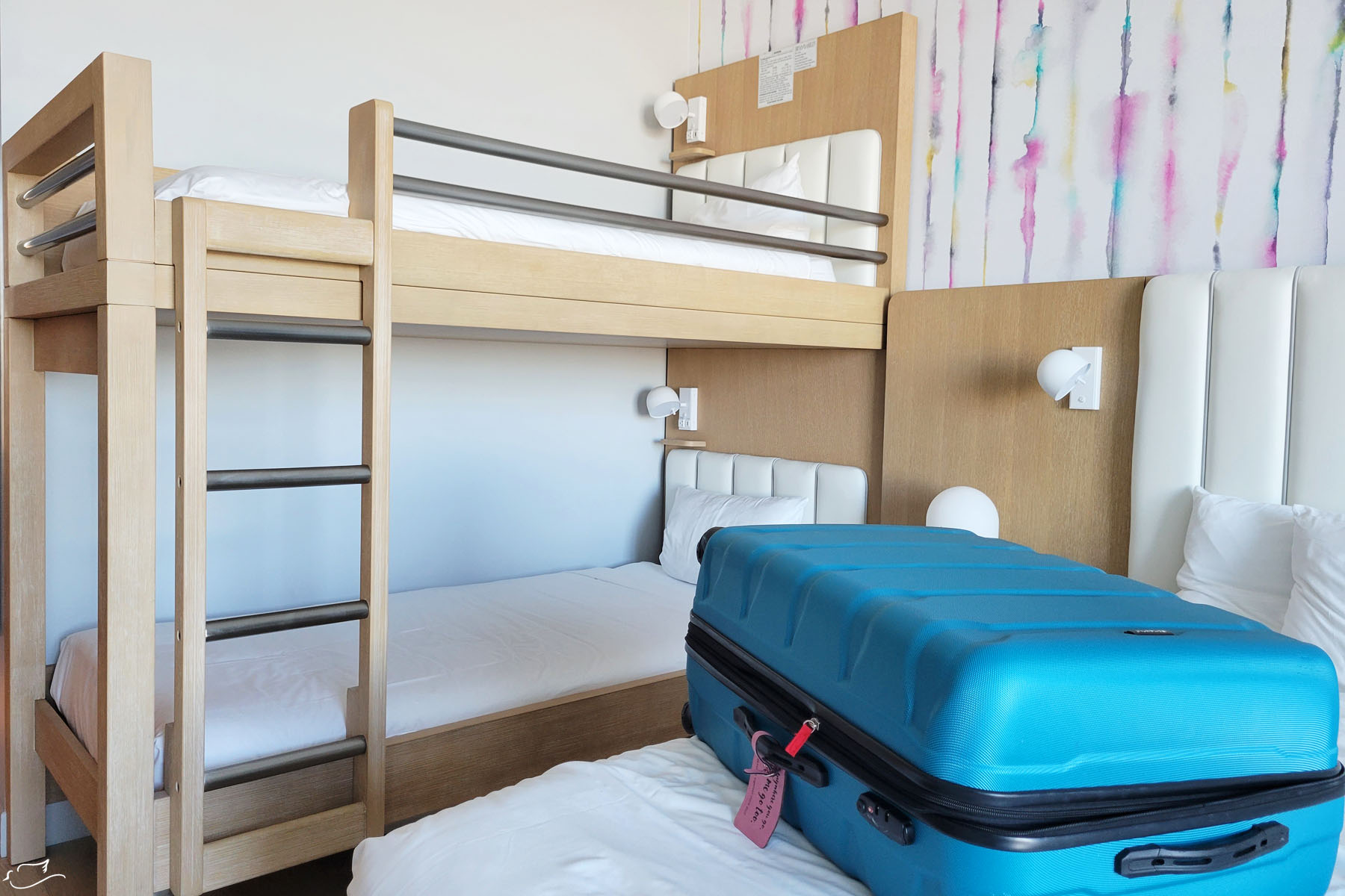 The Viv Hotel Anaheim review (formerly Radisson Blu Anaheim) - Little ...